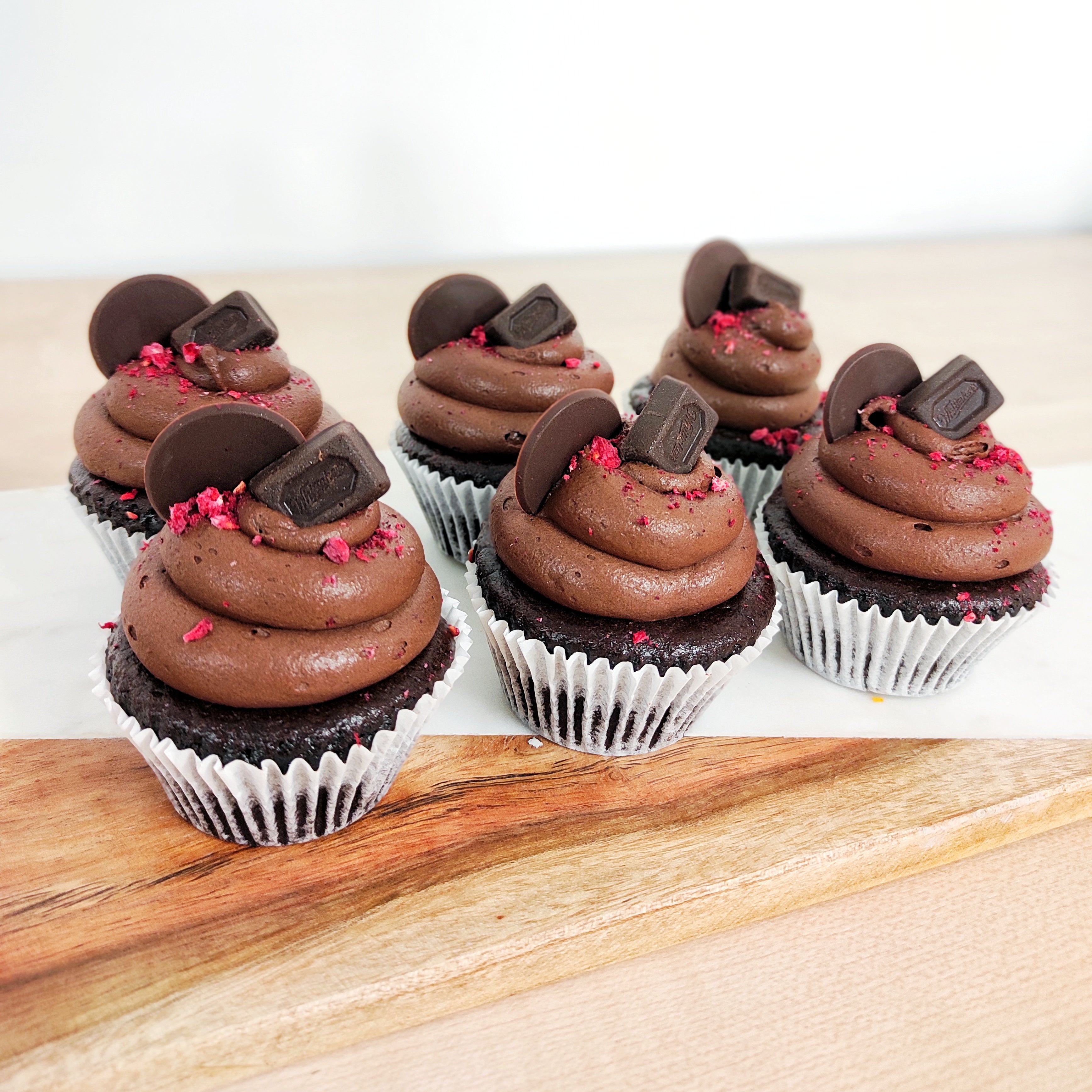 DFGF Chocolate Cupcakes – Divine